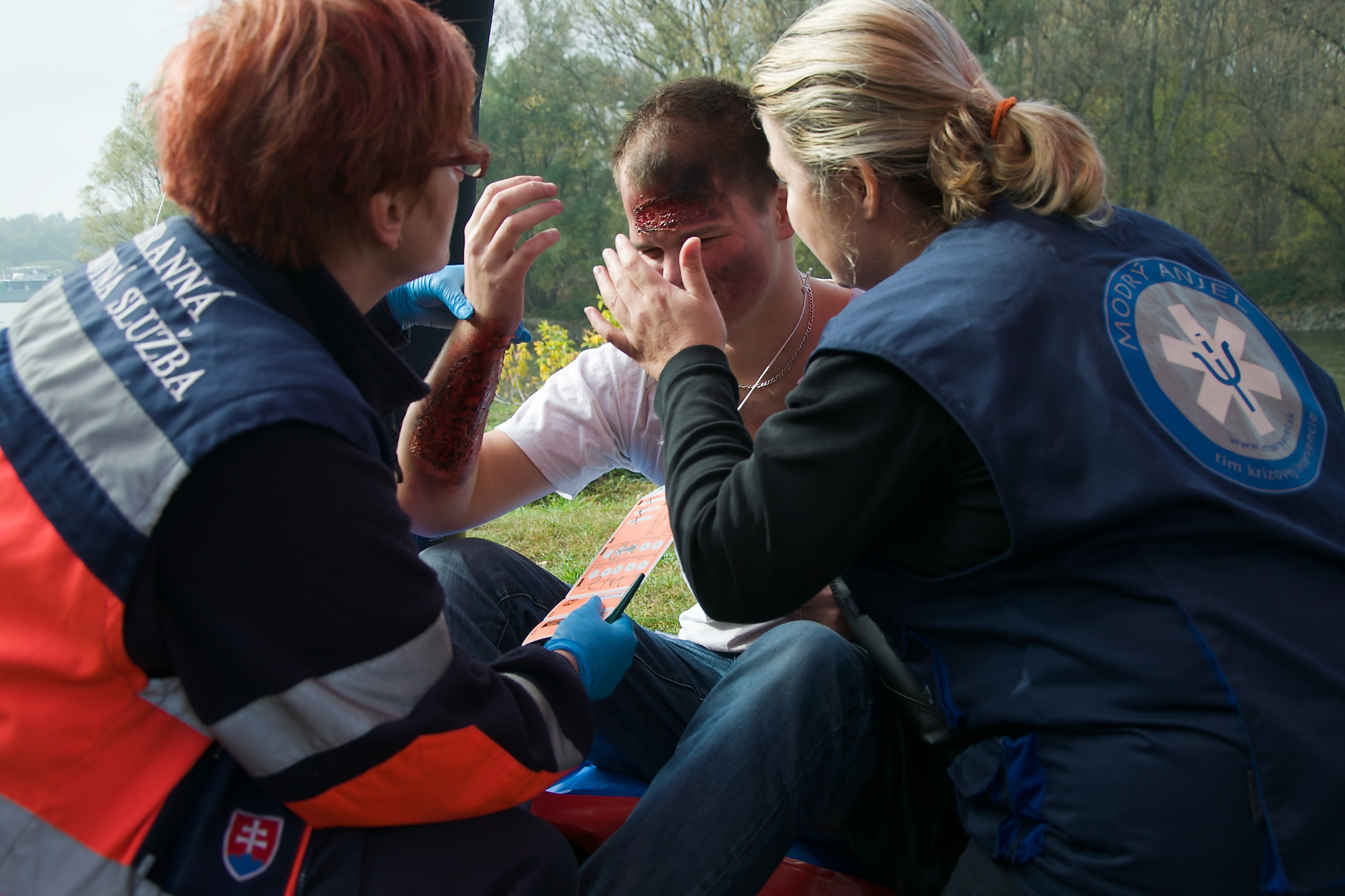 ĽudiaĽuďom.sk - Modrý anjel/tím krízovej intervencie