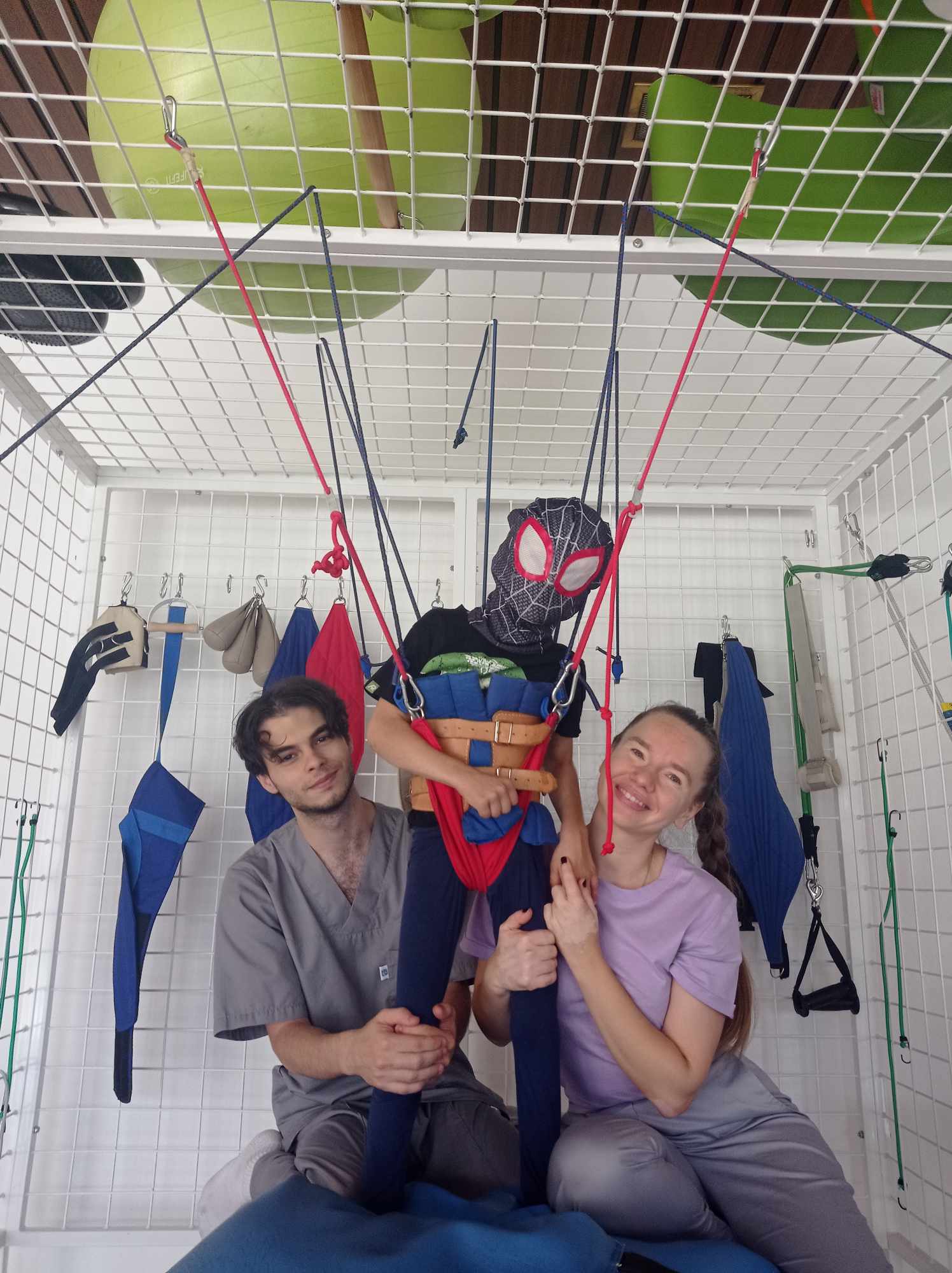 ĽudiaĽuďom.sk - Malý bojovník Adamko chce "makať" na sebe